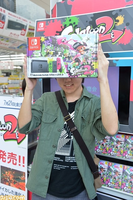 splatoon_2_japan_launch_famitsu_photo_9 – NintendoSoup